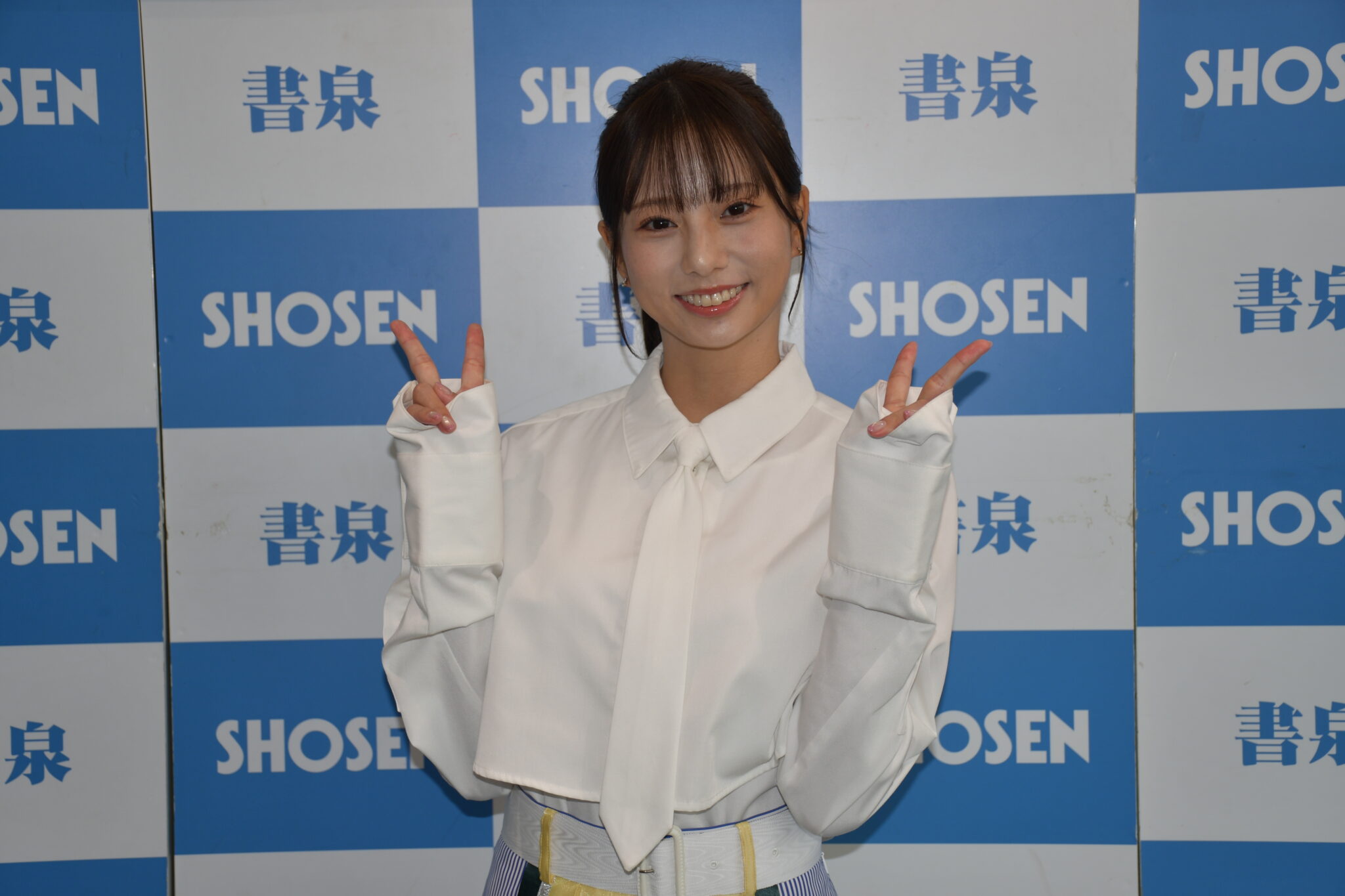 Charismatic Dancer Yui Hayashi Releases First Photo Book | 日仏共同テレビ局フランス10